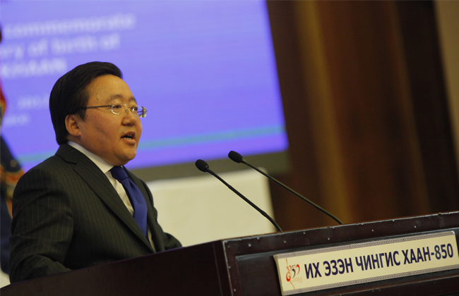 MONGOL EYES: IH EZEN CHINGIS HAAN - 850