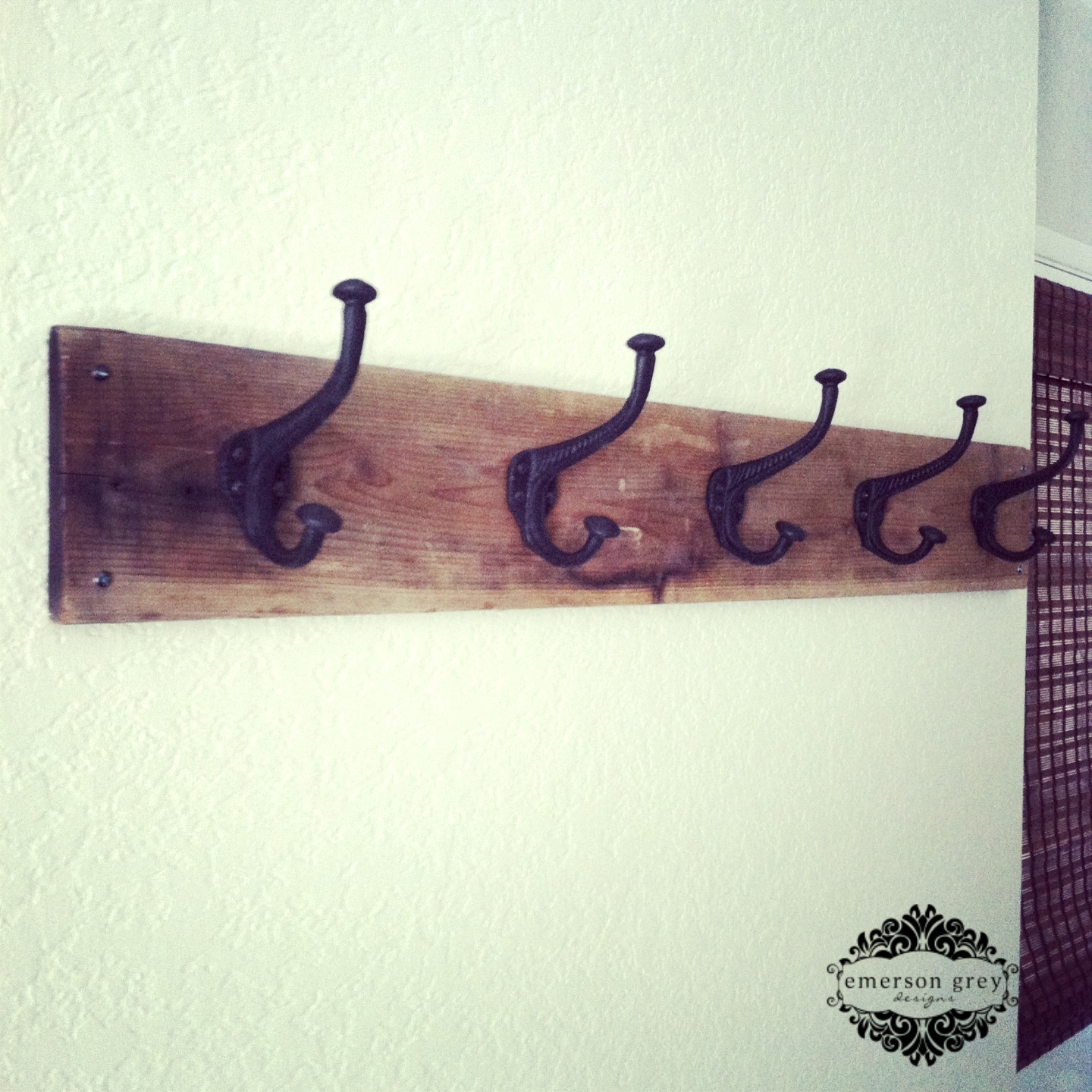 Anthropologie inspired {DIY hook rack}