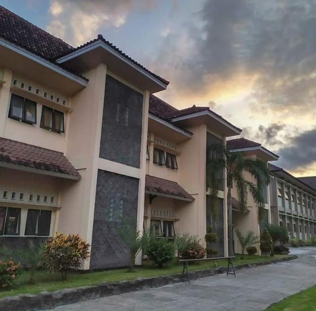 Guru Positif Covid-19, SMAN 1 Selong Kembali Berlakukan BDR Guru Positif Covid-19, SMAN 1 Selong Kembali Berlakukan BDR