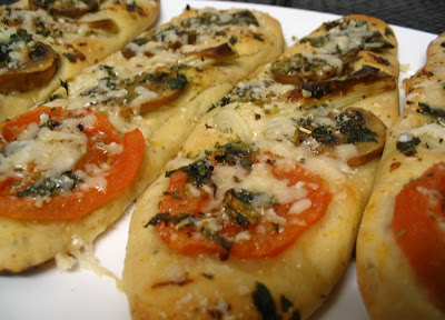 LA CUCHARA CURIOSA: PIZZA FINA Y COCAS INDIVIDUALES DE VERDURAS