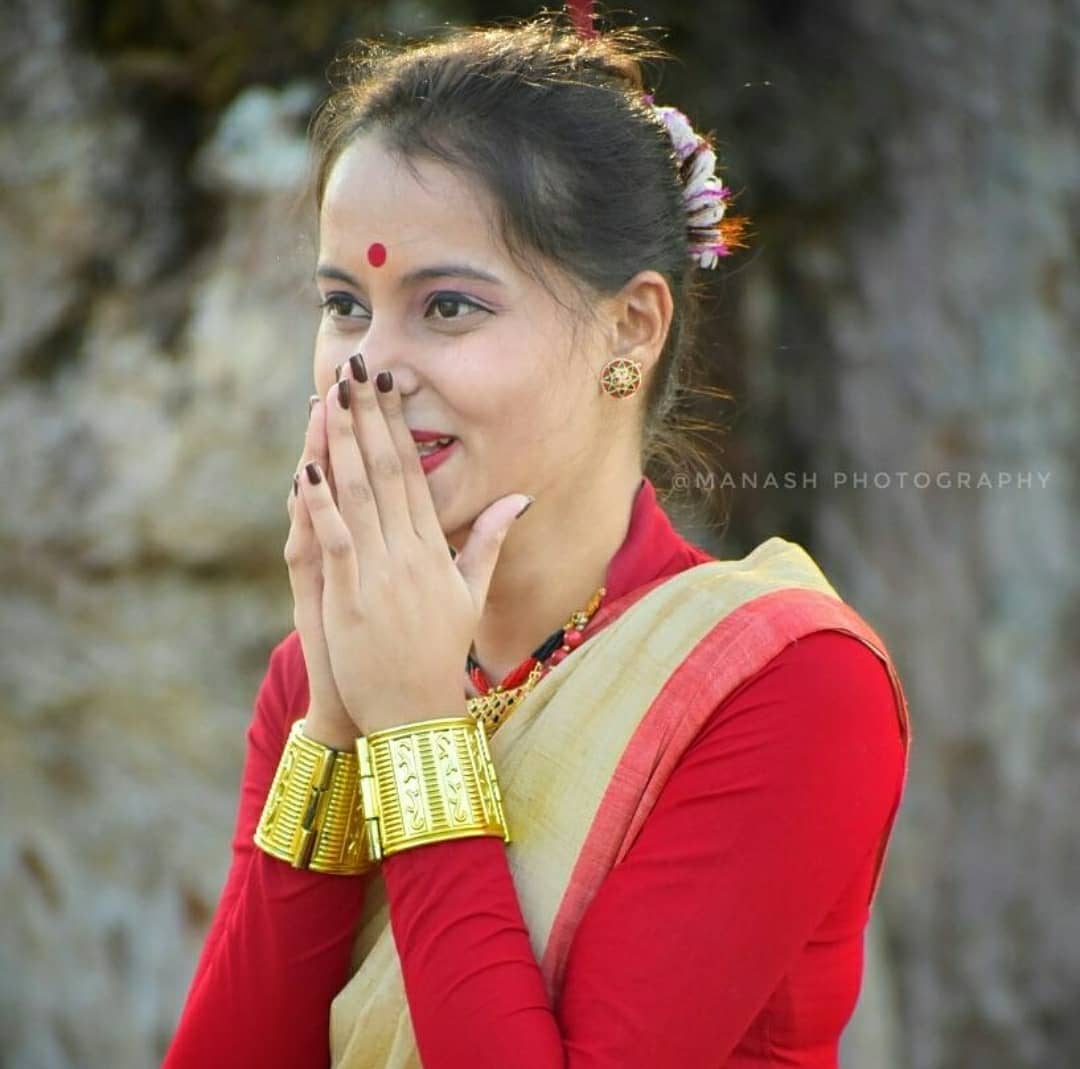 Top 20 Beautiful Assamese Girls photos with cultural dress||Assam//PicsPoint