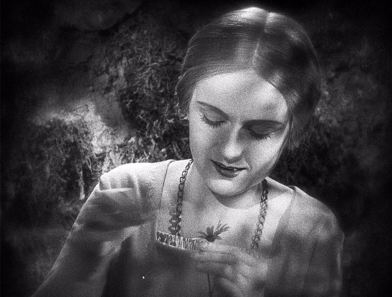 37 Amazing Pictures That Capture the Scenes of 'Faust' Movie in 1926 ...