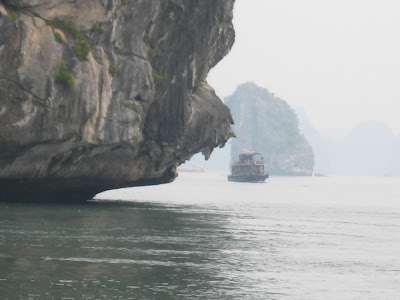 Xin chao!: Vietnam beautiful beaches, islands and bays