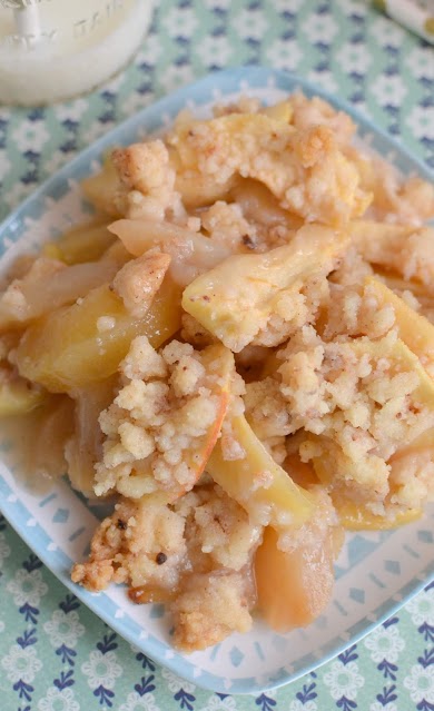 Easy Homemade Apple and Pear Crisp Recipe