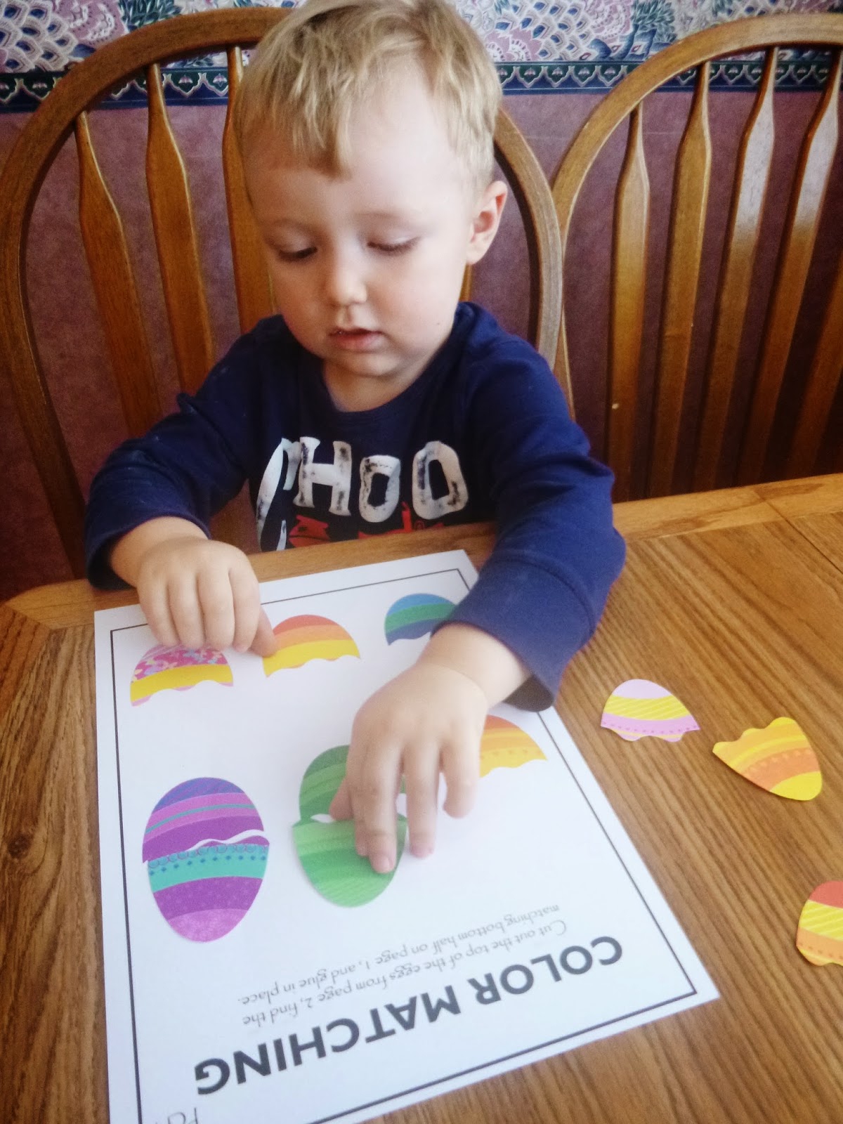 A Mom Knows Mess: Easter Activites