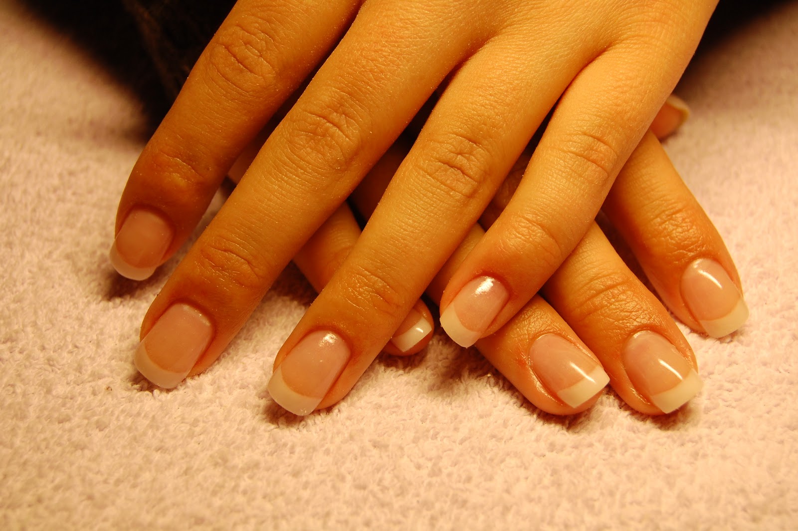 Negledamen...: Akrylnegler og Shellac!