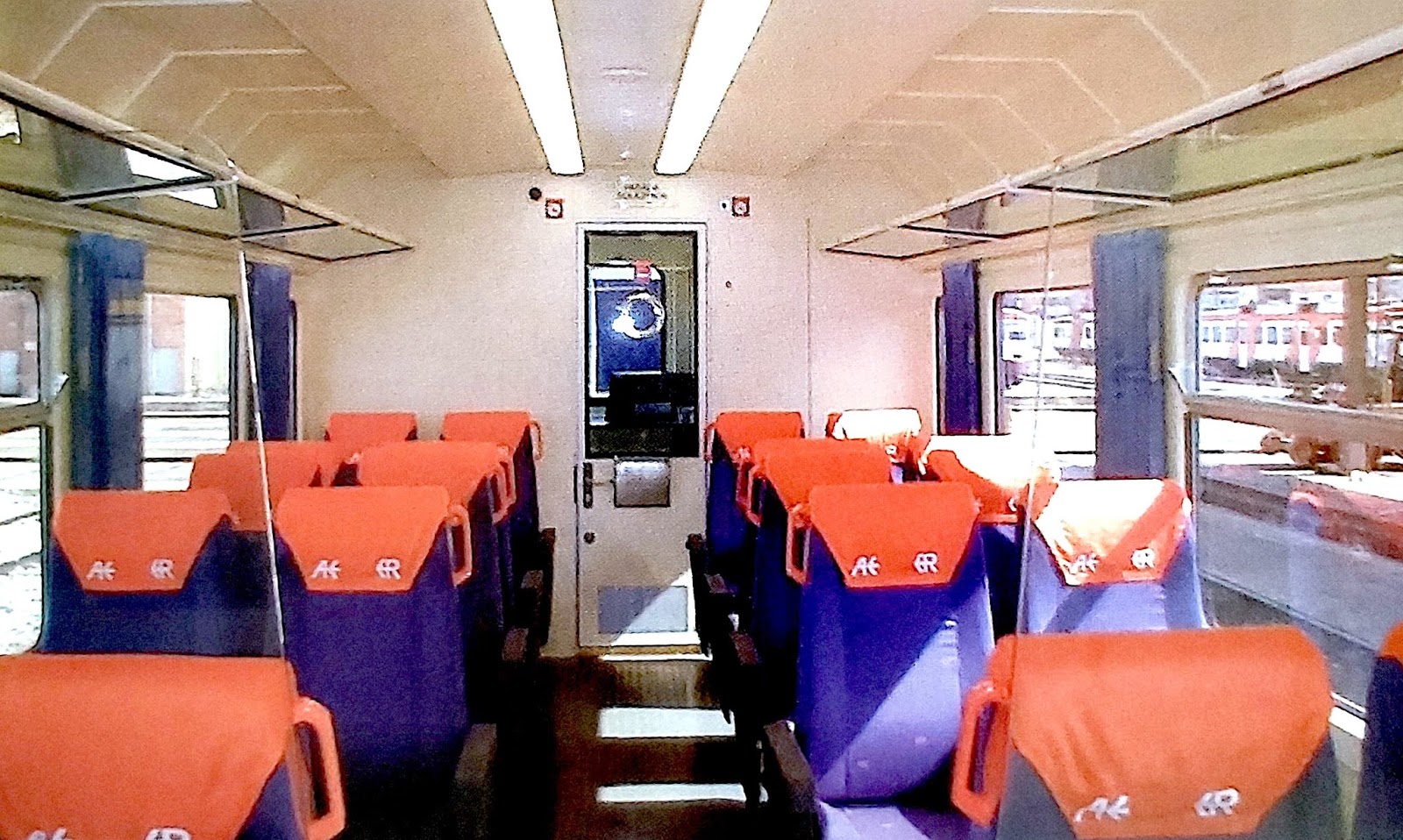 Trenes y tiempos: Las tracciones térmica y eléctrica en RENFE (XCVIII ...