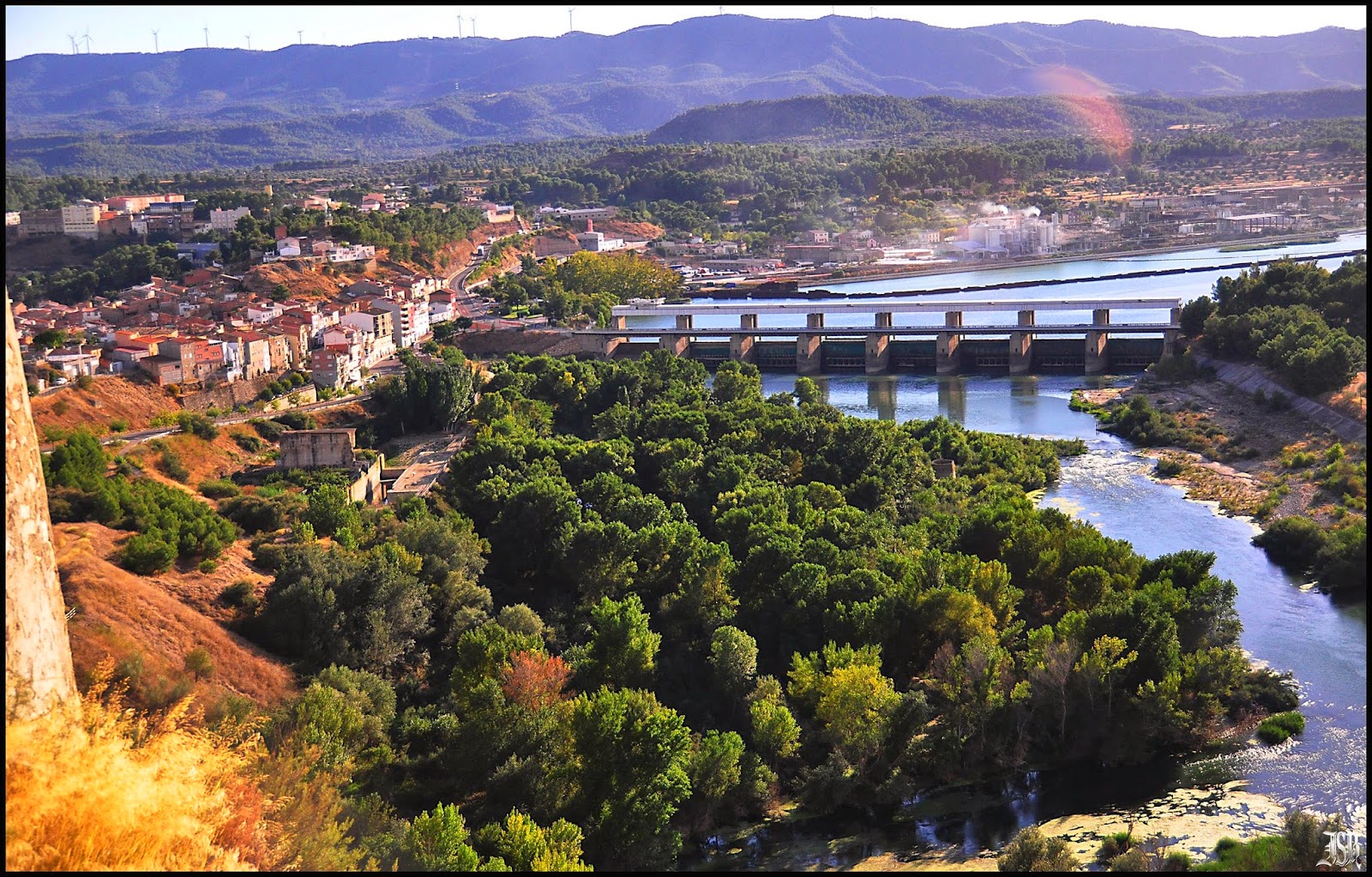 RECUERDO Y HUELLA DE UN PASADO: VISITA A LA VILLA DE FLIX EN TARRAGONA ...
