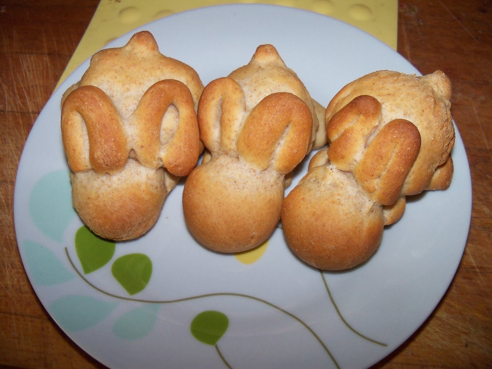 Lunches Fit For a Kid: Recipe: Maple Wheat Bunny Rolls