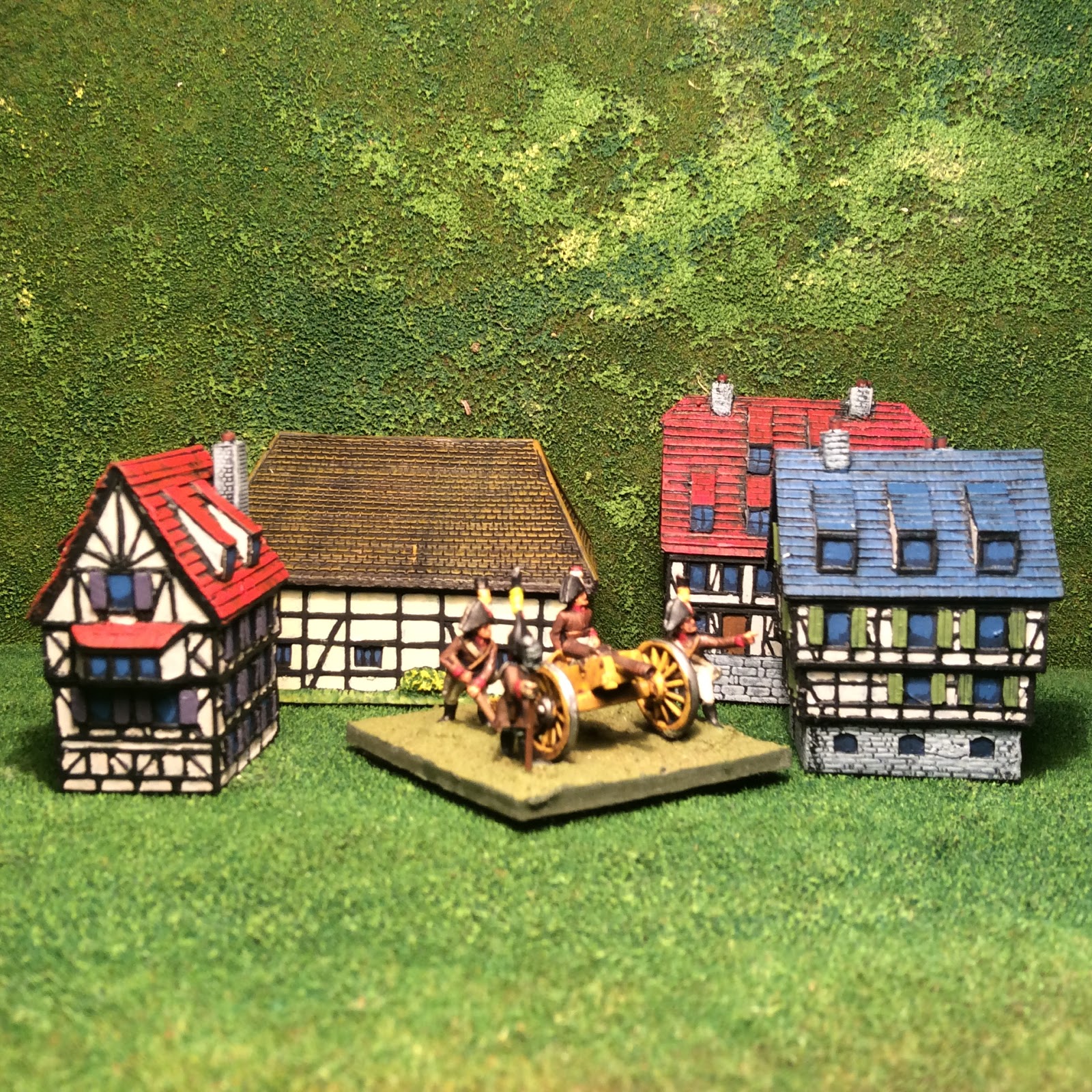 The Northumbrian Wargamer.: Wargames buildings - what scale?