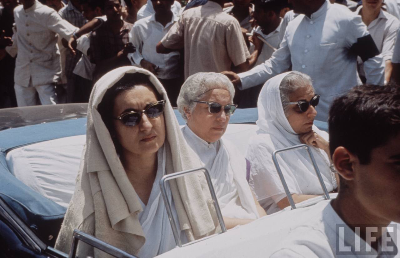 Jawaharlal Nehru Funeral Procession Photos | Rare & Old Vintage Photos ...