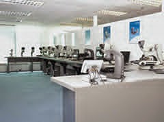 USED MICROSCOPES: The Importance of Demo Lab Microscope