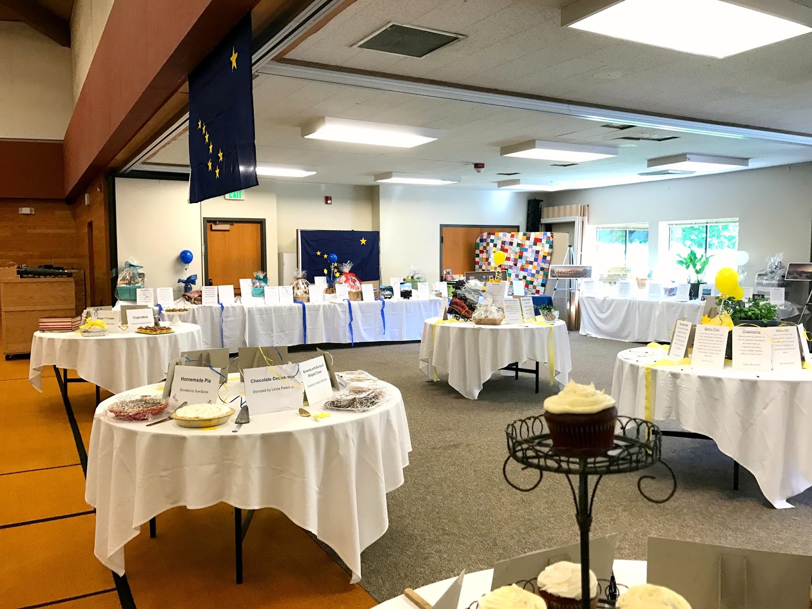 michelle paige blogs: Decorate A Fundraising Auction for Cheap