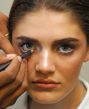 Beauty by Ades Volkov: Make UP para quem tem olhos grandes