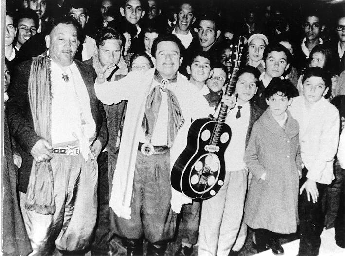ENTRE MATES E GUITARRA: NUM DIA 03 DE MARÇO NASCIA TEIXEIRINHA