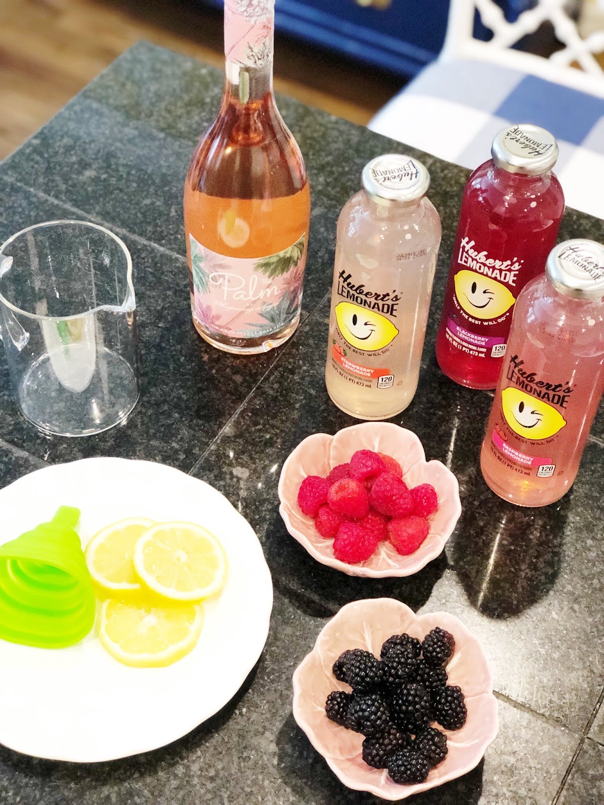 the pink clutch ...: Frosé Popsicles ... Yes Please!