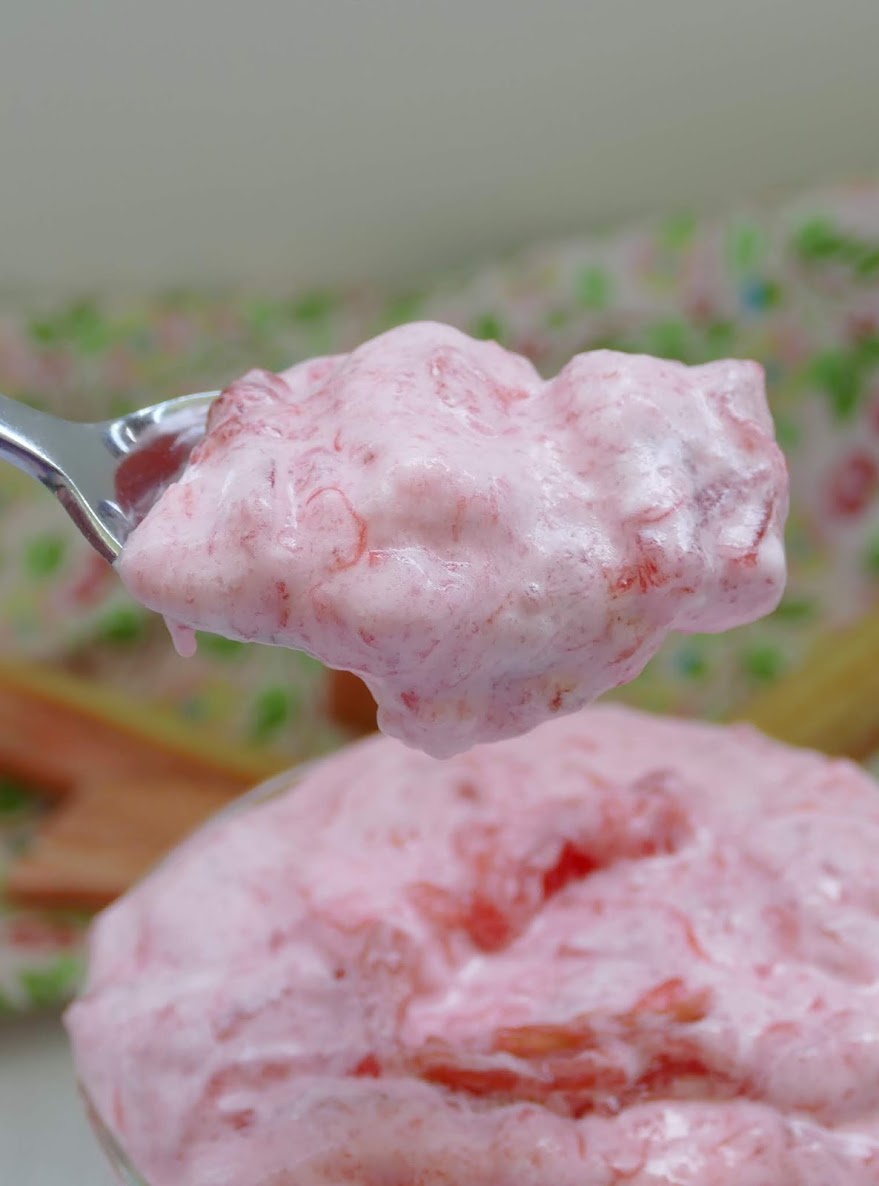 Delicious Rhubarb Fluff Recipe