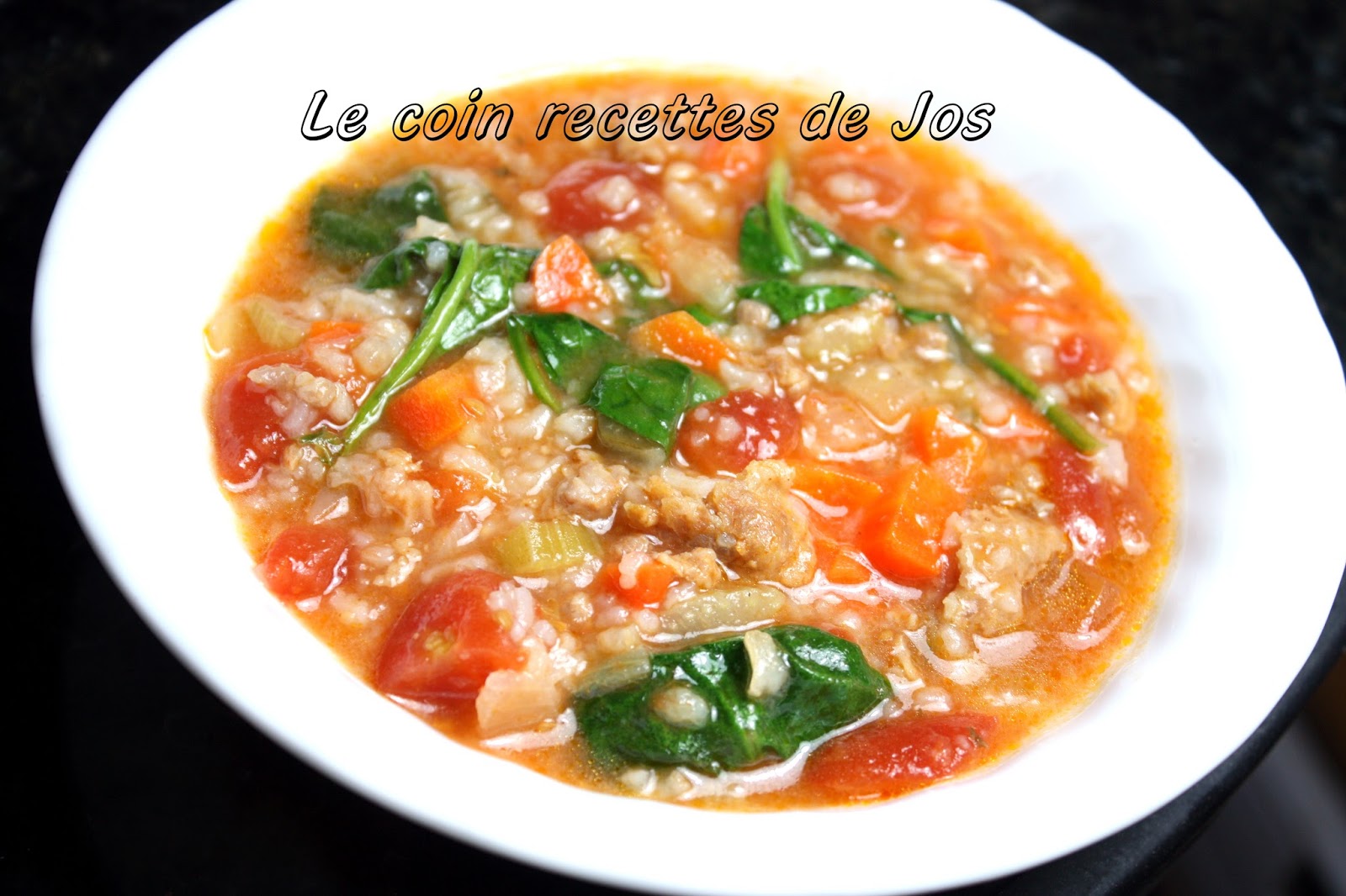 Le coin recettes de Jos: SOUPE AUX TOMATES, RIZ ET SAUCISSES
