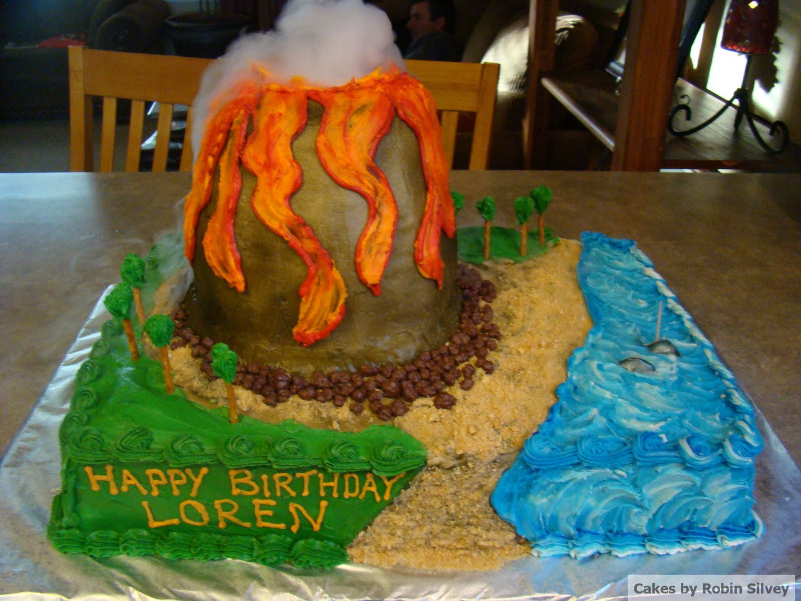 Southern Oregon Cake Decorator: Volcano cake