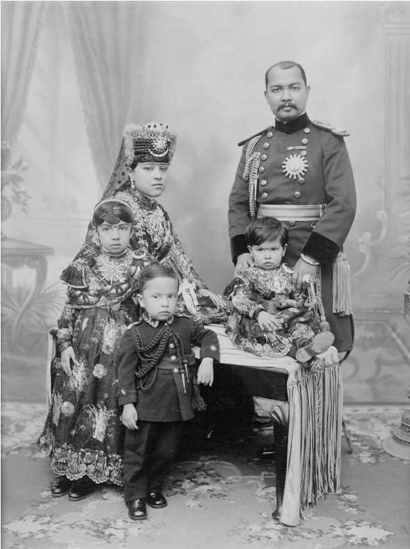 Local style: Dress and jewelry of the Ranas of Nepal