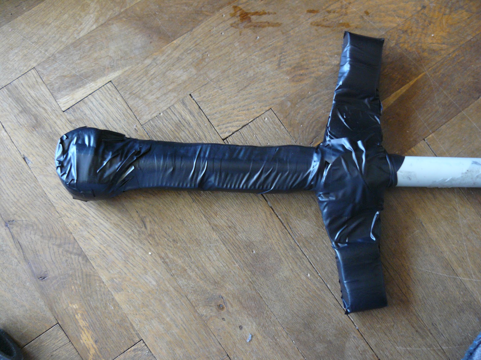 Buskador's LARP: Recycling an old homemade larp boffer sword part 2