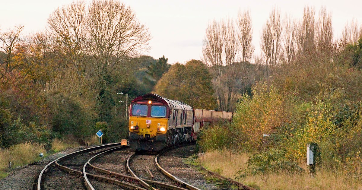 47s and other Classic Power at Southampton: 66098 66131 66096 triple ...