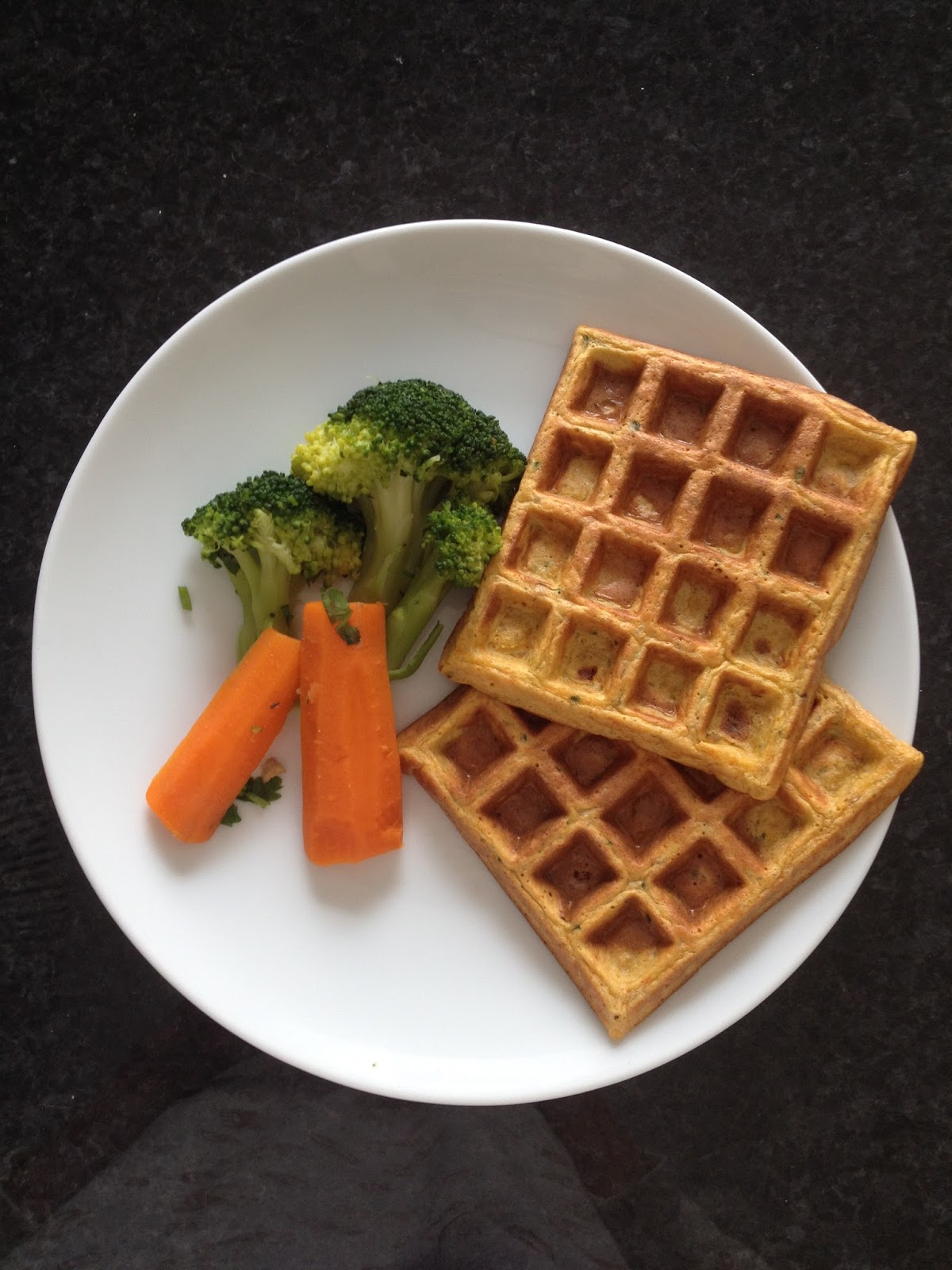 BLW - A Cozinha da Rebeca: Waffles....Pequeno almoço e almoço!