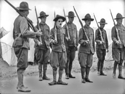 ARTISTAS O GUERREROS: CHARLIE CHAPLIN (1889-1977) CHARLOT SOLDADO