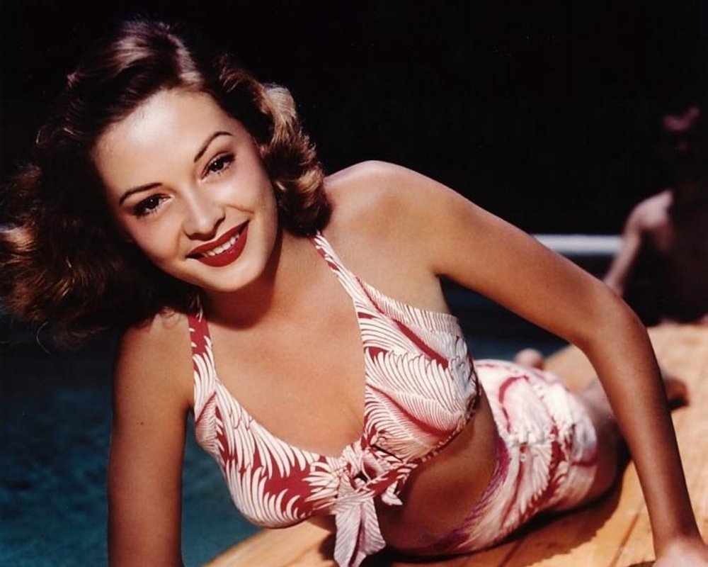 Film Noir Photos: Bathing Beauties: Jane Greer