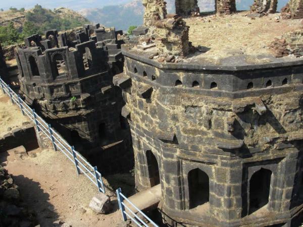 Travel India: तोरणा किल्ला (Torana Fort)