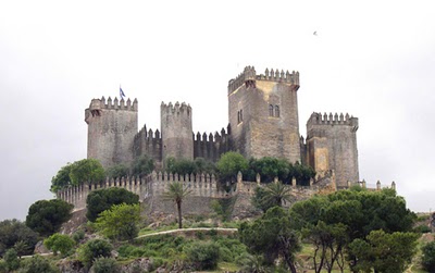 Historia de los inventos: Edad media: El castillo