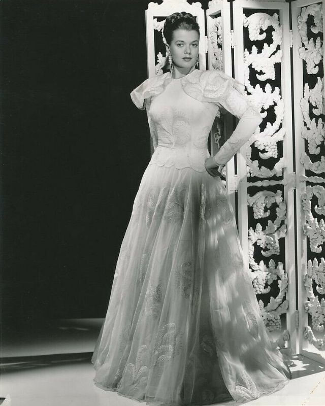 40 Glamorous Photos of Janis Paige in the 1940s ~ Vintage Everyday