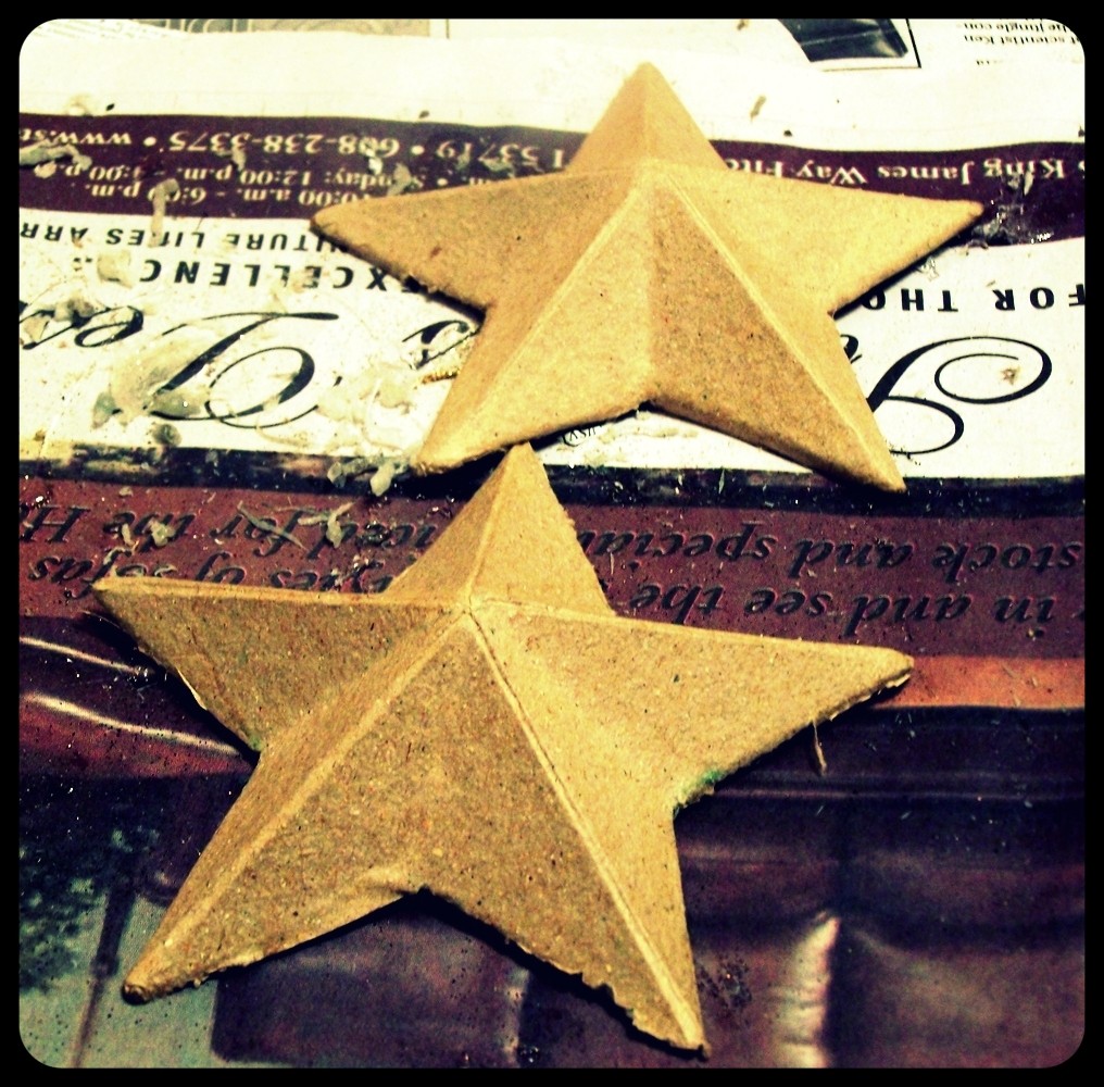 DIY: Shimmering Paper Star Tree Topper | Bona Fide Boho