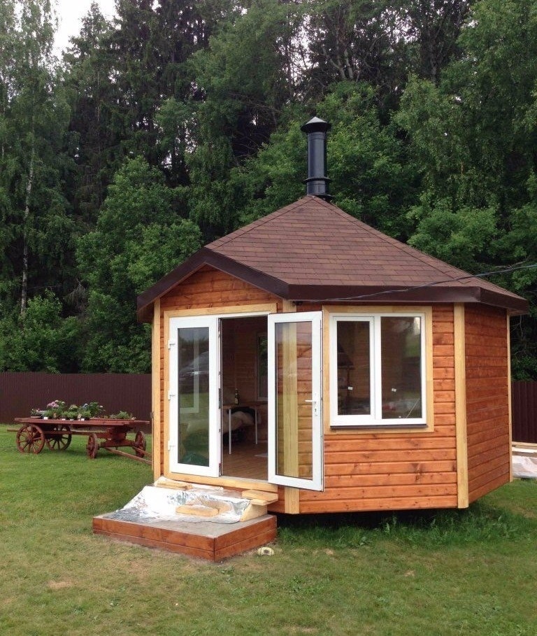 How to Building a Traditional Barbecue Hut - Creative DIY