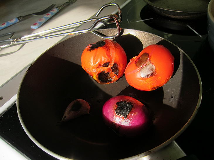 Wanderlust Queen: Sikil Pak (Mayan pumpkin seed and roasted tomato dip)