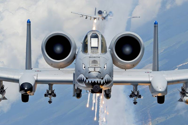 USAF A-10 makes emergency belly landing at Moody AFB - Blog Before ...