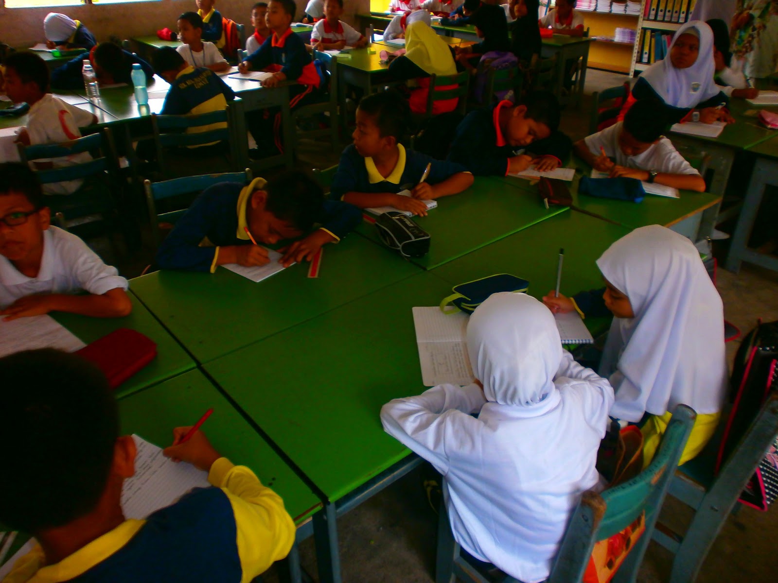 PERSATUAN BULAN SABIT MERAH SKPTLDM: AKTIVITI PBSM