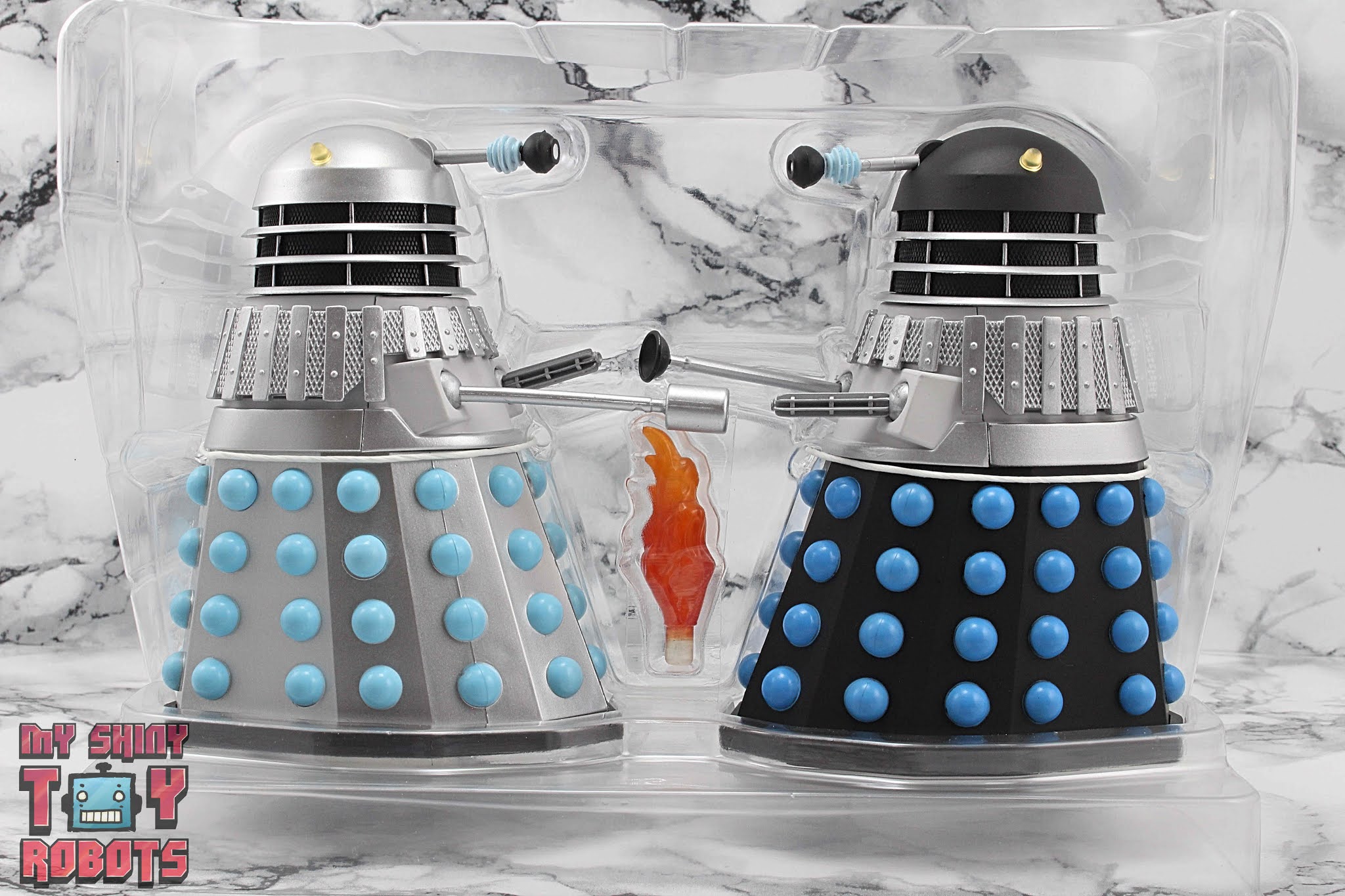 My Shiny Toy Robots: Toybox REVIEW: Doctor Who History of the Daleks #4 Set