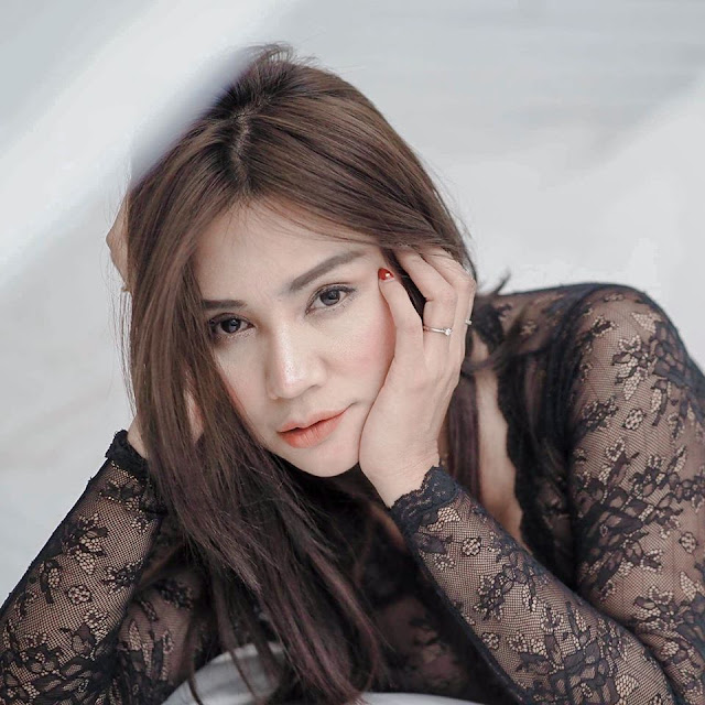 แจกวาร์ป Yaa Watcharaporn Wongchai สาวไทยหน้าอกใหญ่ ไซส์สะบึม