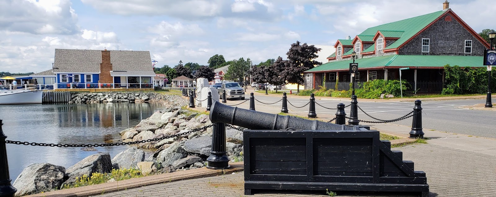 Nova Scotia Towns: Pictou