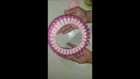 TUTORIAL MERAJUT TOPI dari LOOM (Cara memulai dan Mengakhiri Rajutan Loom)