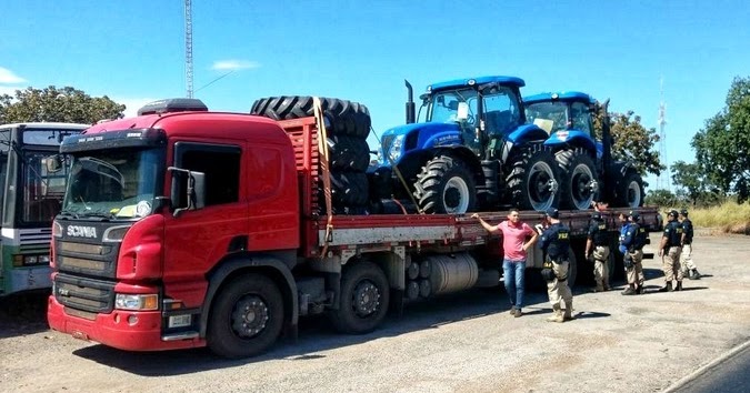 Carga indivisível muito alta pode ser transportada em caminhão ou ...