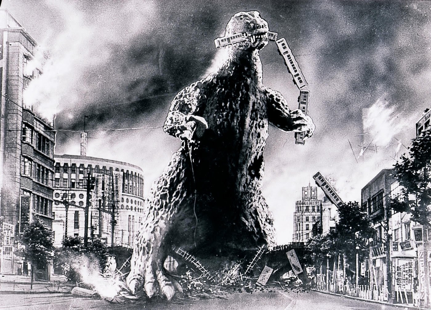 CELLULOID SLAMMER: Godzilla 1956 and 2014