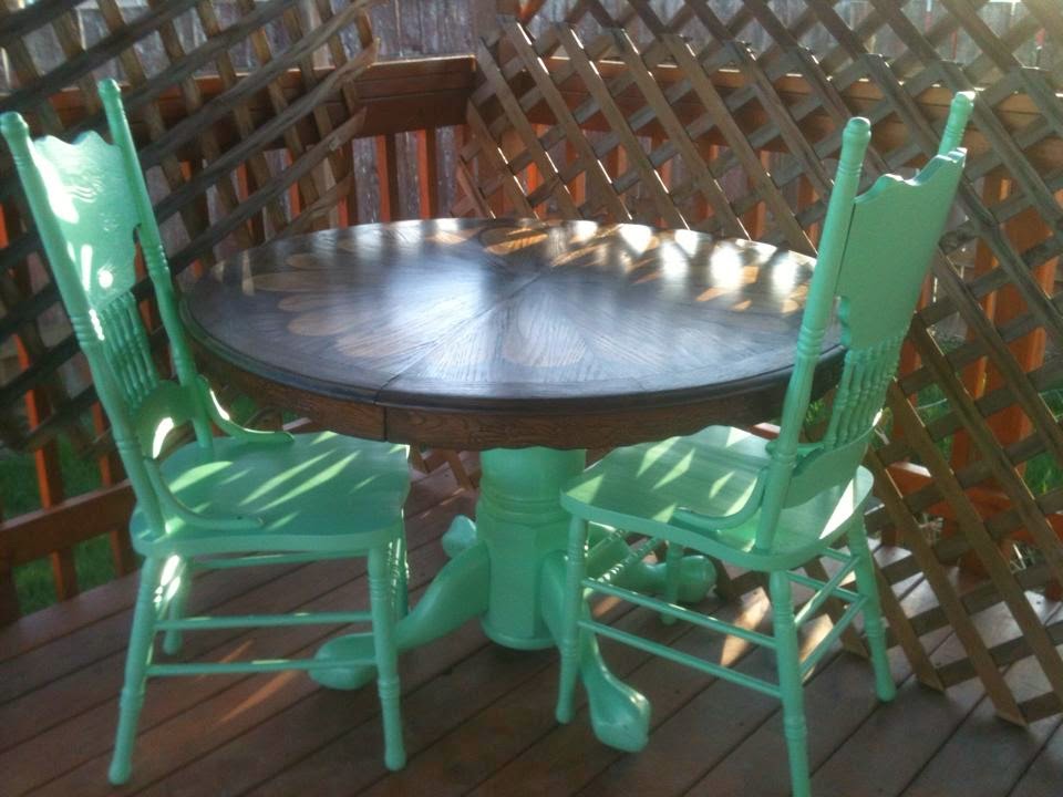 The Crafty Cruz: Stained flower table