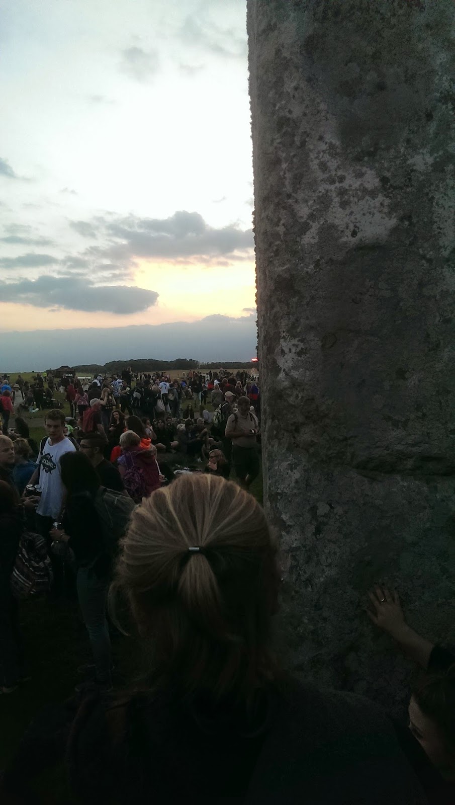 www.Sarsen.org: Stonehenge Summer Solstice Sunset Alignment