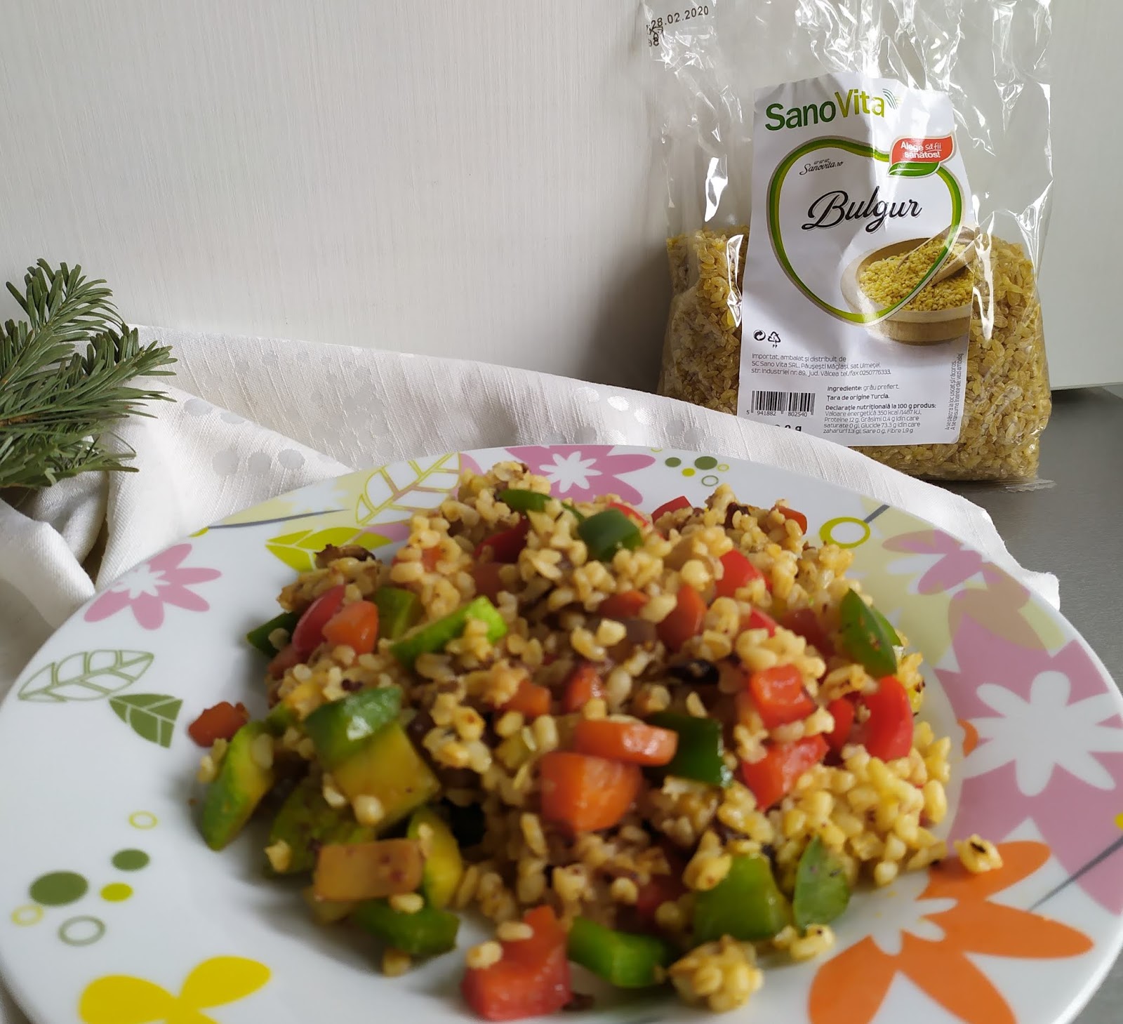 Rawmona: Bulgur cu ciuperci și legume la wok
