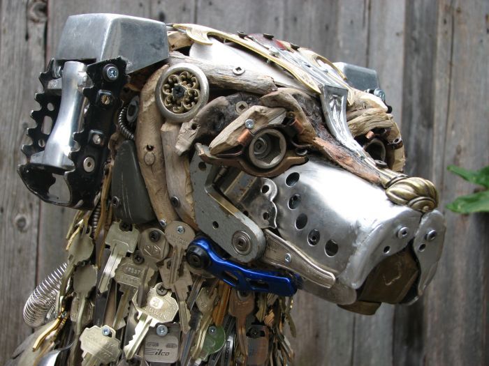 Damn n Crazy: Sculptures made of metal