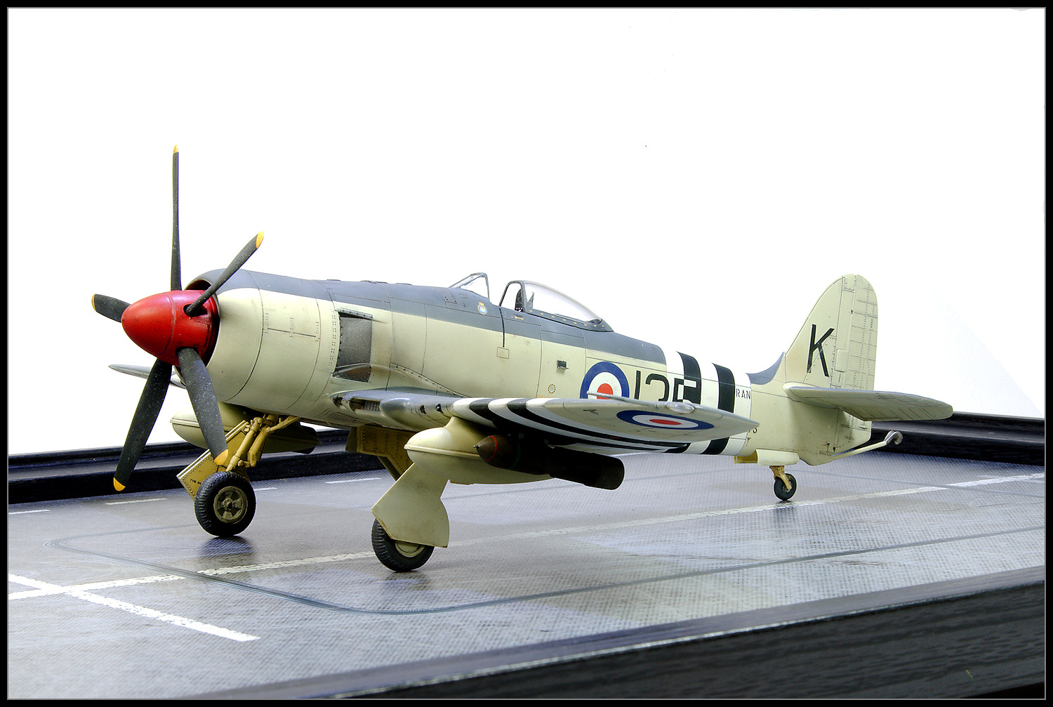 The Hamfisted Modeller: 1/48 Airfix Hawker Sea Fury - 808 Sqn RAN