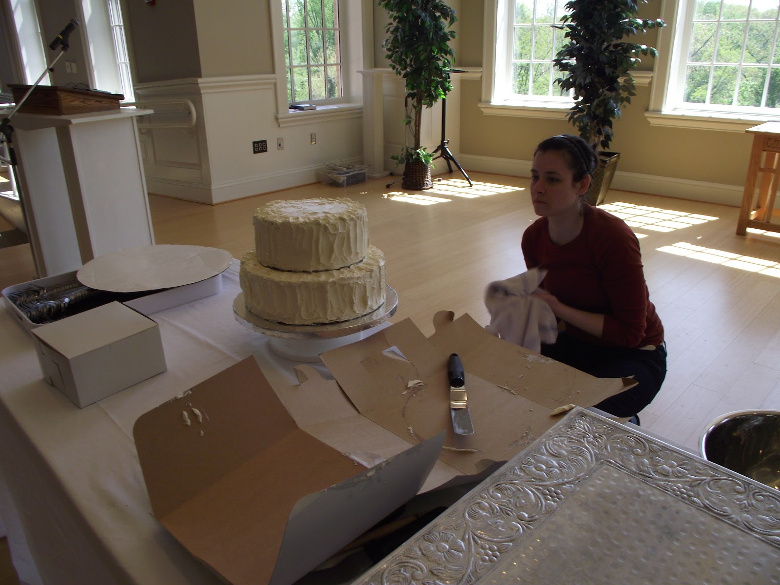 Glowing Evenings Bake Shop: Wedding Cake Step-By-Step (Part Two)