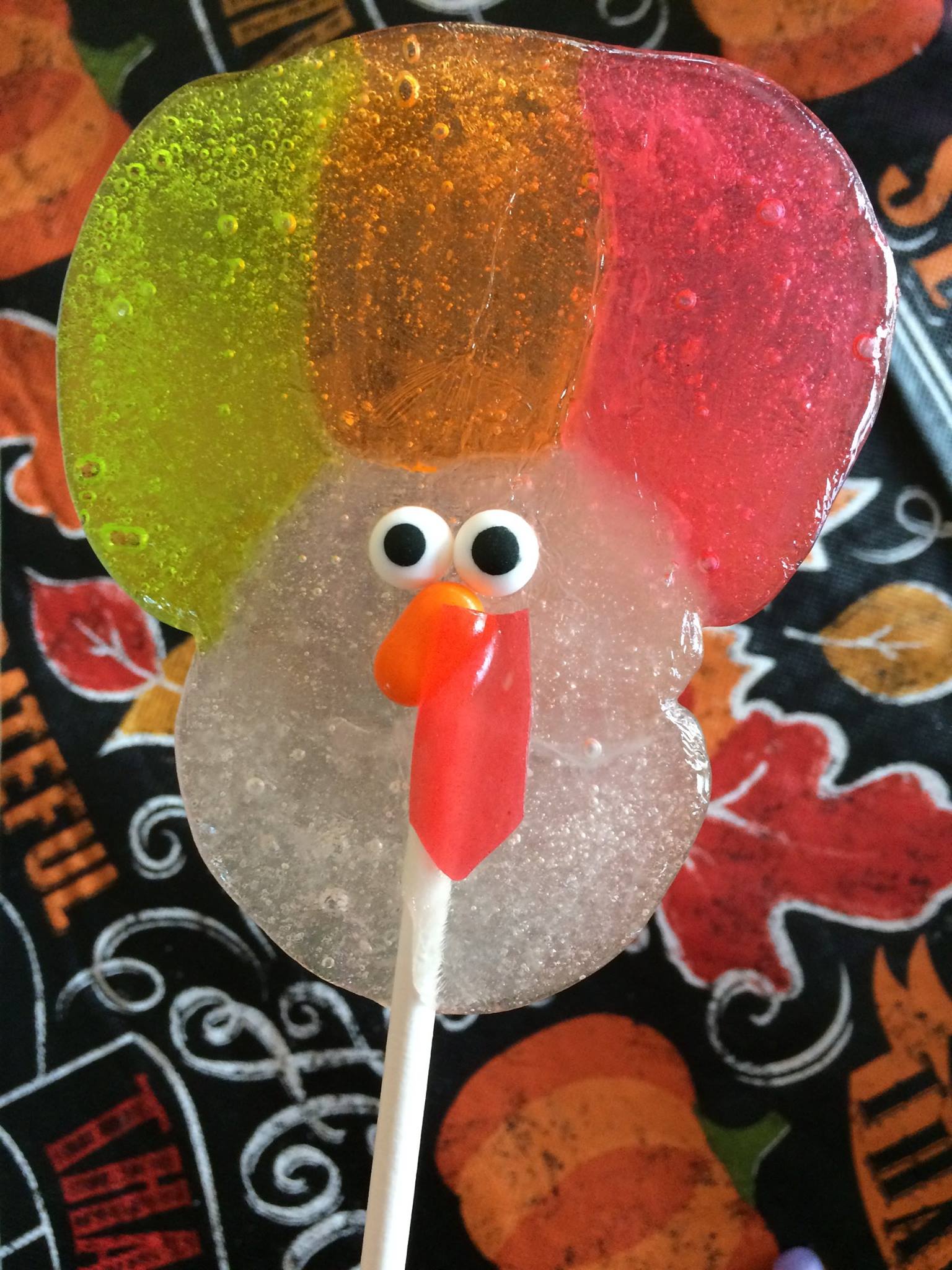 Easy Turkey-Shaped Lollipops for Thanksgiving | The Jersey Momma
